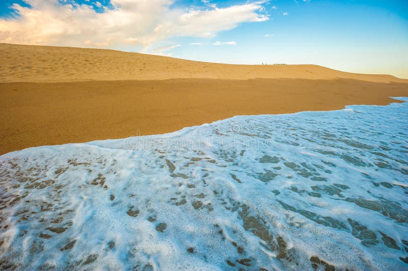 Beach, Sea And Deep Blue Sky Stock Photo - Image of lost, beauty: 42986990
