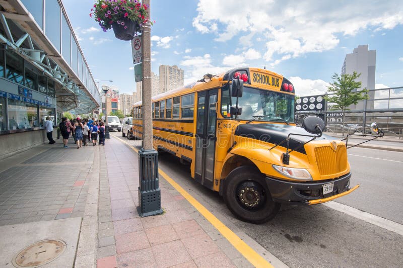 Yellow School Bus Parked in Toronto Downtown Editorial Photography ...