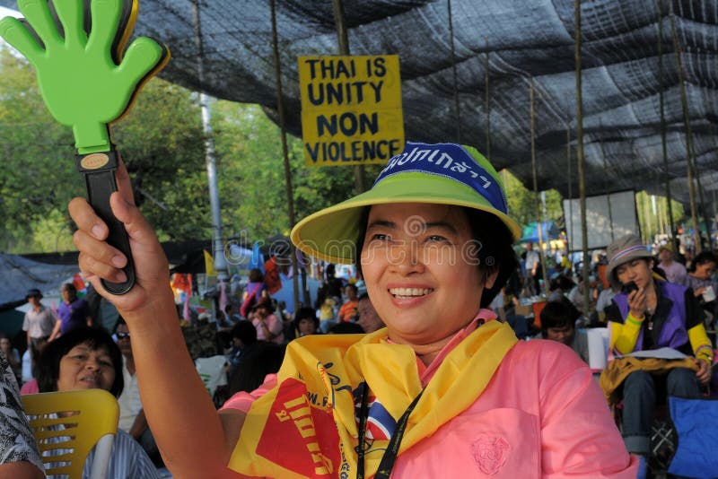 Yellow-Shirt Protester editorial photo. Image of loyal - 20144376