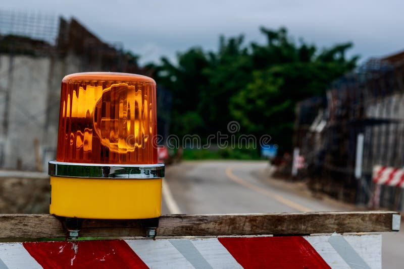 Yellow Siren Light on Building Stock Image - Image of sign, flash: 78368597