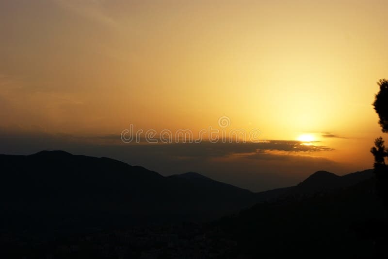 Yellow sky stock image. Image of heaven, decline, flamboyant - 63897625