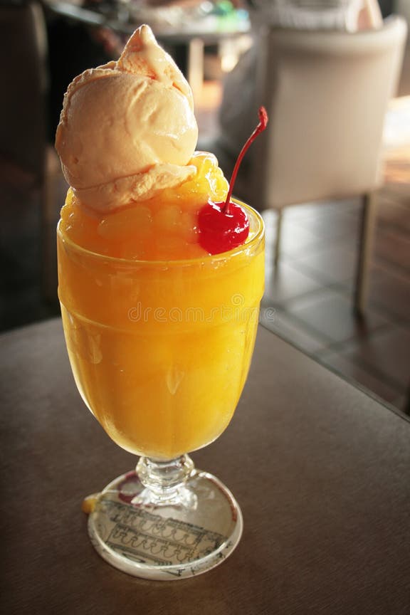 Yellow smoothie stock image. Image of blender, cantaloupe - 3311927