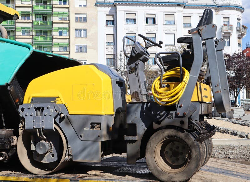 Yellow Steam Roller at the Road Construction Site Editorial Photography ...