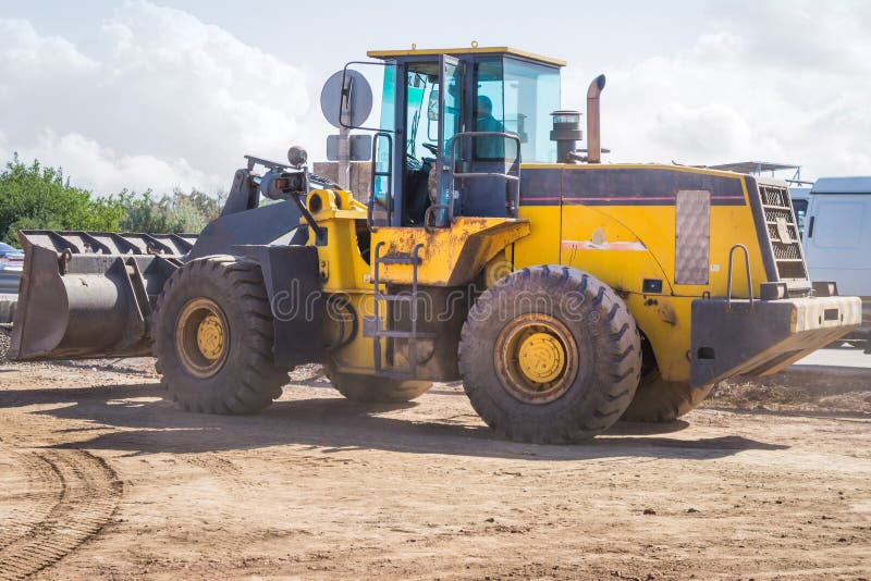 Yellow Wheel Loader Building Machine Stock Photo - Image of equipment ...