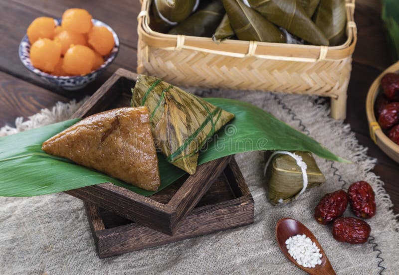 Yema De Huevo Salado Y Ricepudding De Comida China Tradicional Imagen ...