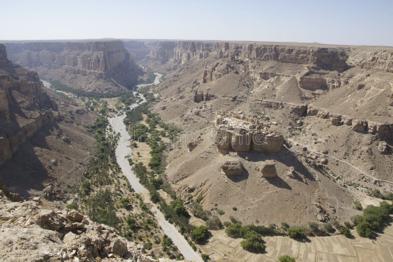 Panorama of Haid Al-Jazil in Wadi Doan - Hadramaut - Yemen Stock Photo ...