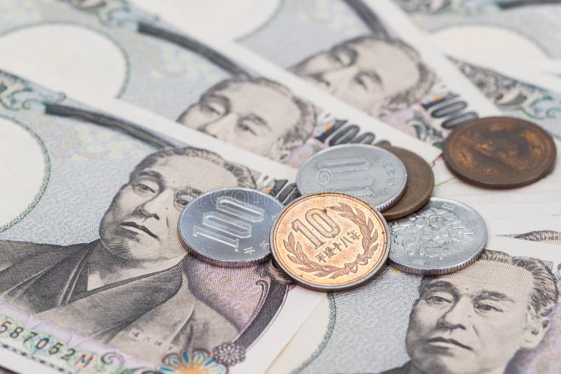 Pila Di Yen Giapponesi Di Valuta Immagine Stock - Immagine di banconote ...