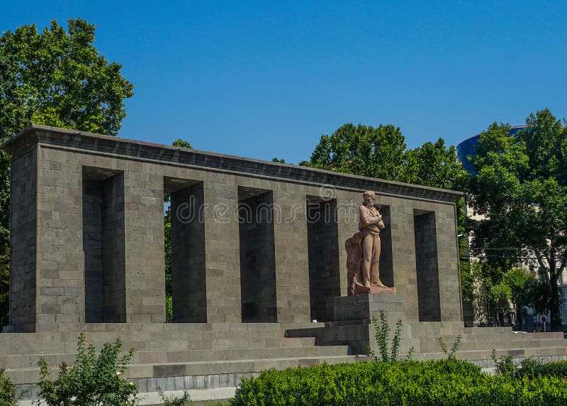 Yerevan Shahumyan Statue stock image. Image of outdoors - 132256565