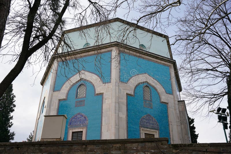 Yesil Tomb in Bursa, Turkiye Editorial Image - Image of tomb, green ...