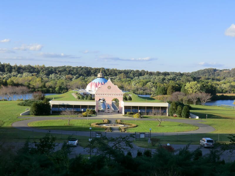Satchidananda Ashram, Joga Ville, Virginia Zdjęcie Stock Editorial ...