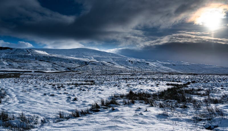 Yorkshire Dales in the Snow Stock Photo - Image of bright, snowy: 204055608
