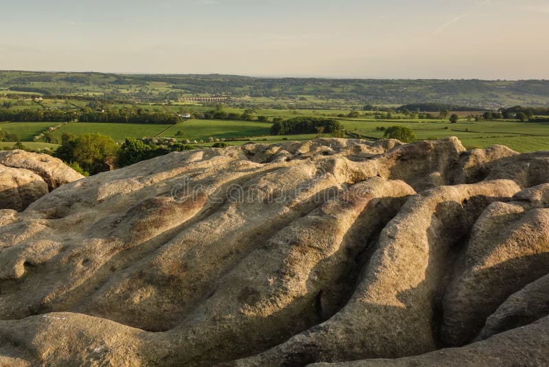Yorkshire Gritstone at Almscliffe Cragg Stock Image - Image of ...