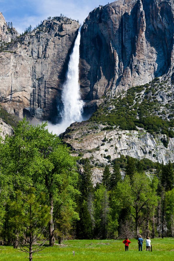 Yosemite fall stock image. Image of water, travelling - 61384811