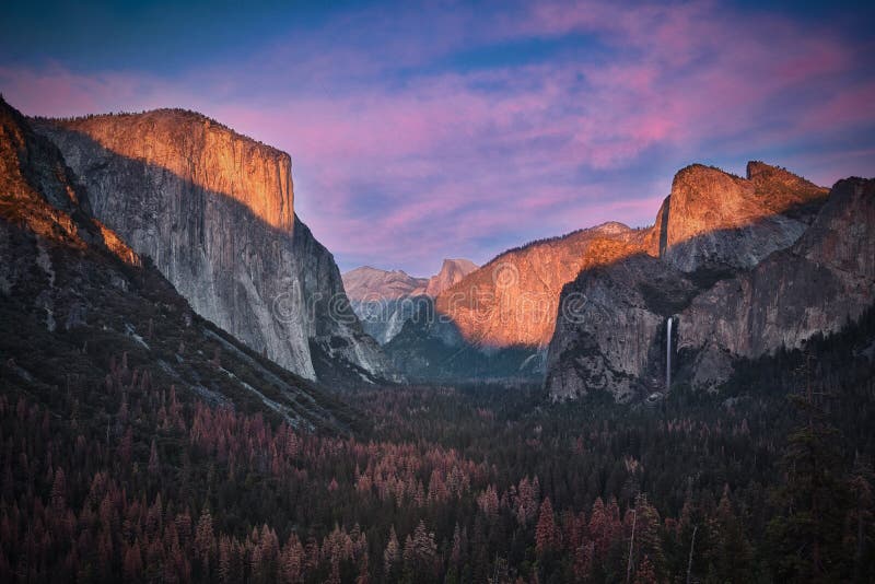 Yosemite & Fall stock photo. Image of coast, destinations - 165926846