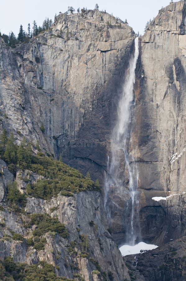 Yosemite Falls stock image. Image of waterfall, park - 12625545