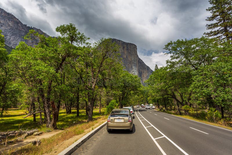 Parking Lot at Yosemite Park Editorial Photography - Image of yosemite ... Parking Lot at Yosemite Park Editorial Photography - Image of yosemite ...