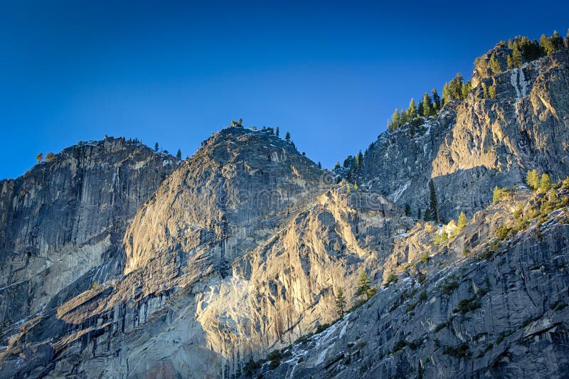 Yosemite Ridge in Morning stock image. Image of clear - 29566315