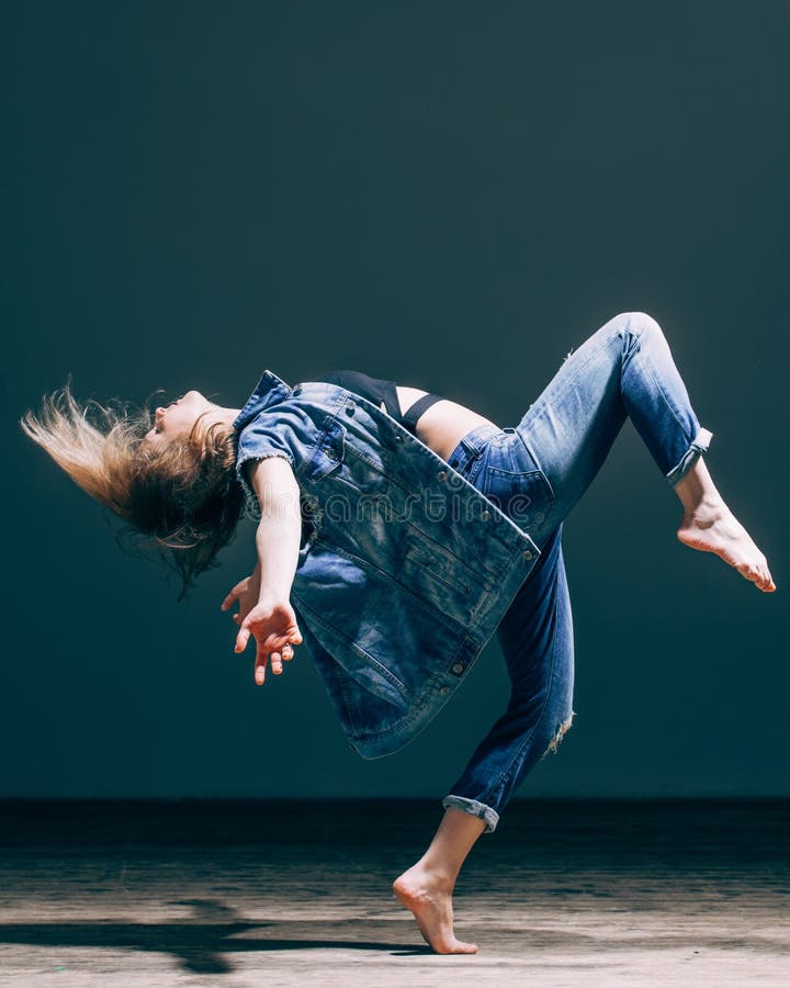 Young Beautiful Dancer Posing in Studio Stock Photo - Image of dancer ...