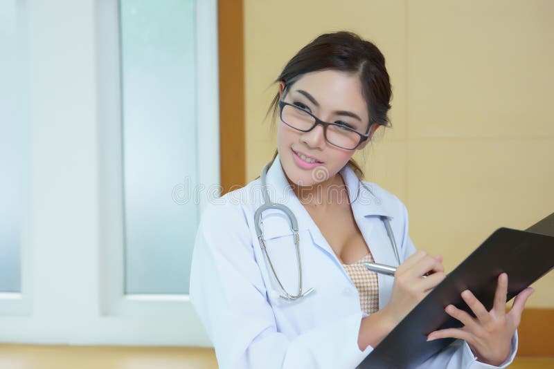 745 Specialist Writing Patients Stock Photos - Free & Royalty-Free ...