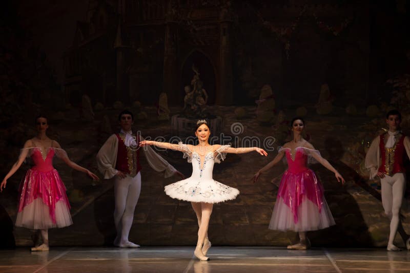 Young Dancers from Turkey in Traditional Costume Editorial Stock Photo ...