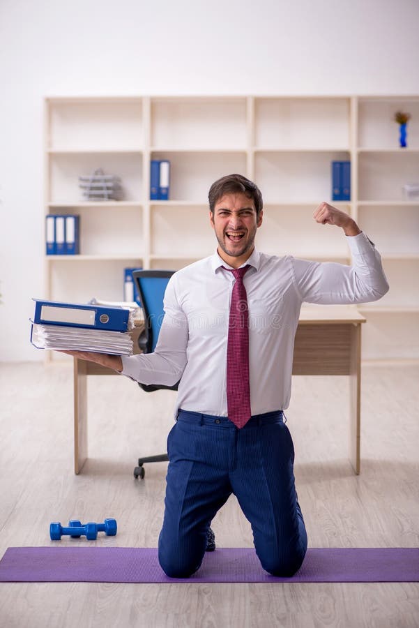 Yelling Bodybuilder Stock Photos - Free & Royalty-Free Stock Photos ...