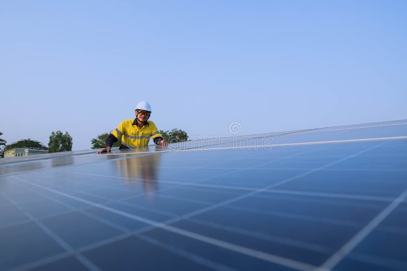 Young Engineers Who are Expert in Solar Power Generation Systems ...