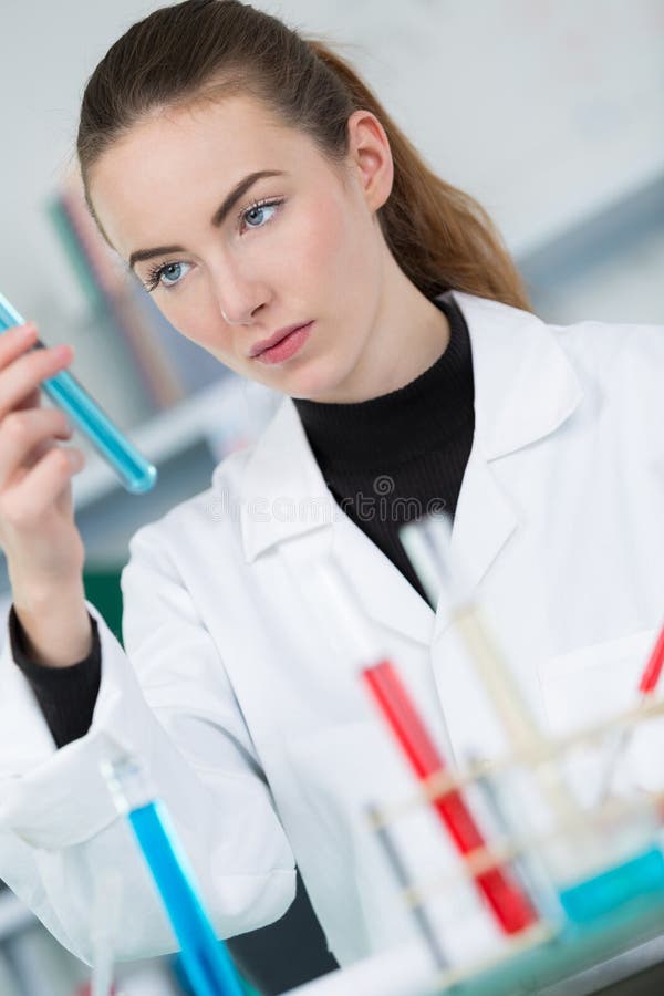 Young Female Scientist Loads Samples for Dna Stock Photo - Image of ...