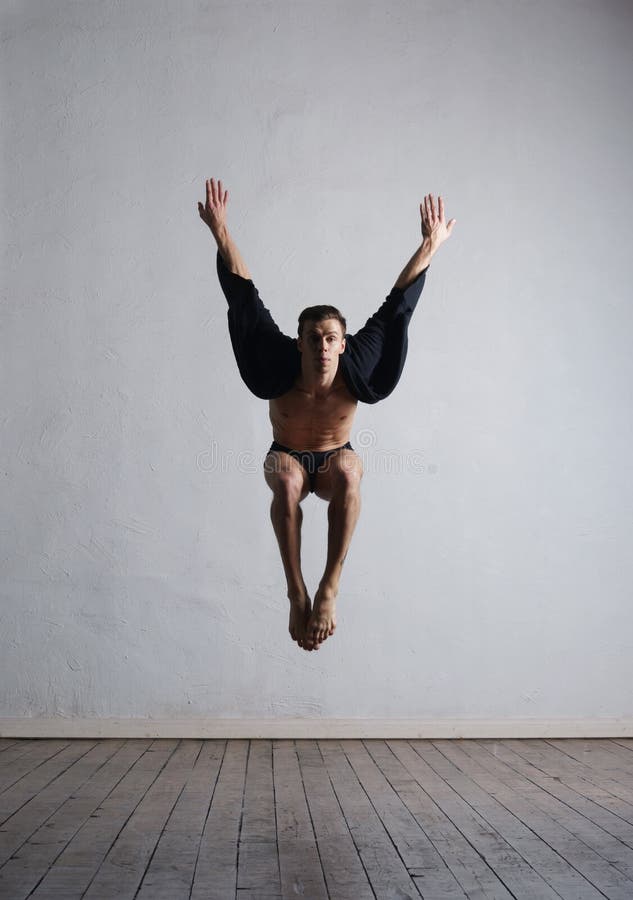 Young and Fit Modern Dancer Performing a Move Stock Photo - Image of ...