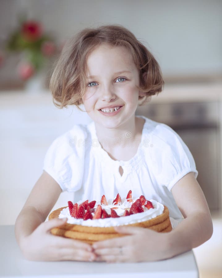 Young girl with cake stock image. Image of facial, domestic - 31843375