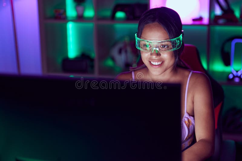 Young Hispanic Woman Streamer Using Computer and Virtual Reality ...