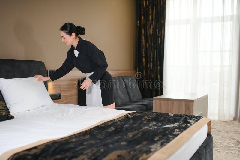 Young Hotel Maid Making the Bed Stock Image - Image of business, manual ...