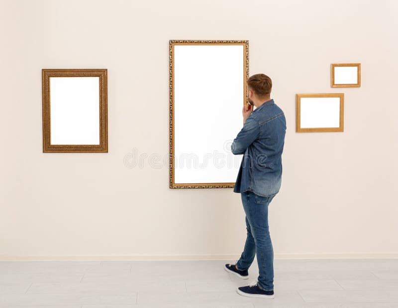 115 Man Viewing Artwork Gallery Stock Photos - Free & Royalty-Free ...