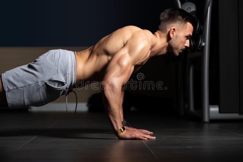 Model Doing Press Ups in Gym Stock Photo - Image of muscle, athlete ...