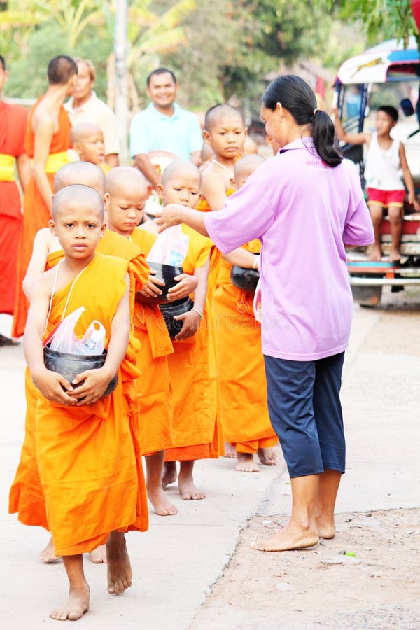 The merit to the monks editorial photo. Image of buddha - 30546726