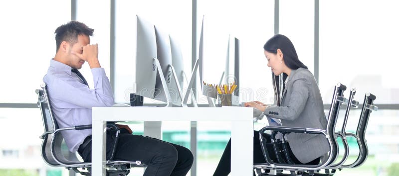 Young Office Workers are Dedicated To Working Hard in Modern Off Stock ...