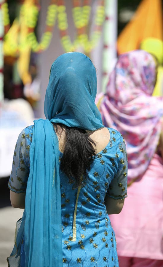 Sikh woman with veil stock image. Image of hindu, punjab - 171962703