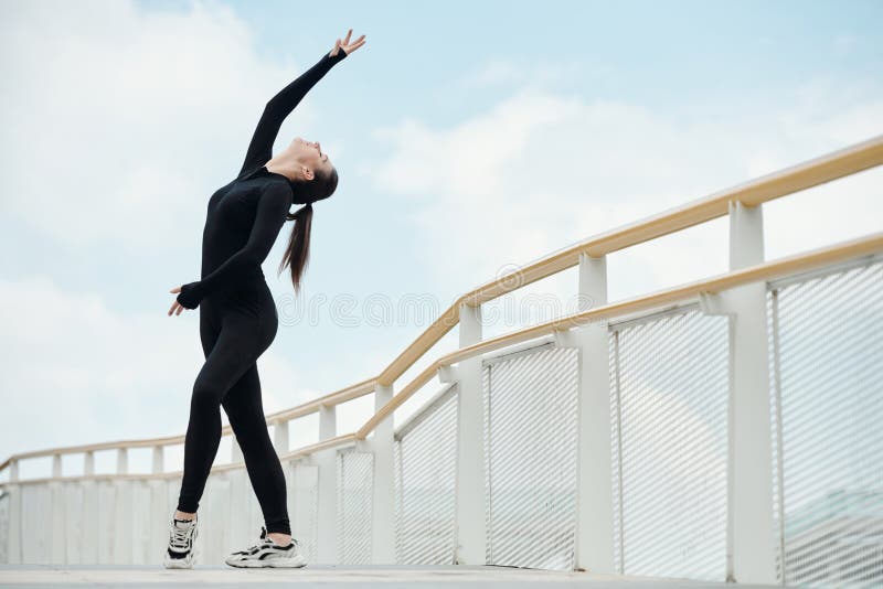 Young Street Dancer Dancing Outdoors Stock Photo - Image of beauty ...