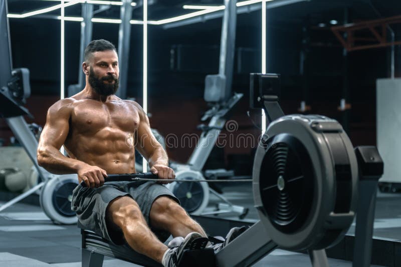 Bearded Bodybuilder Training Stock Image - Image of athletic, pullup ...