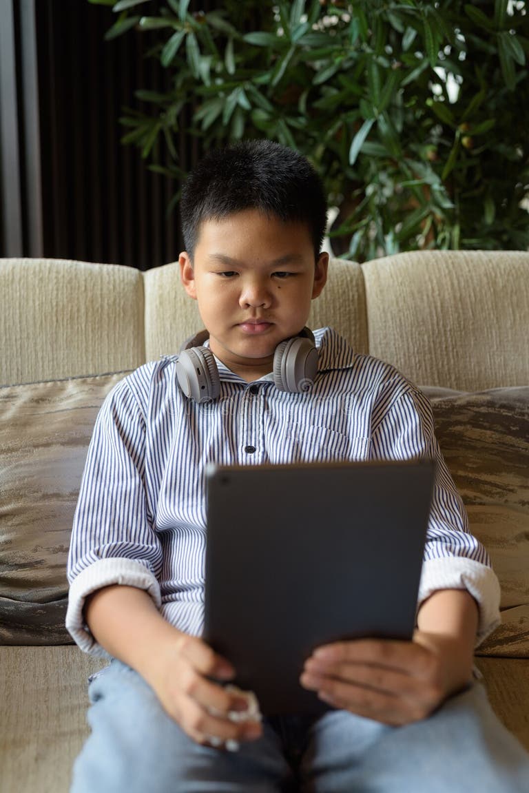 4,118 Computer Headphones Cafe Stock Photos - Free & Royalty-Free Stock ...