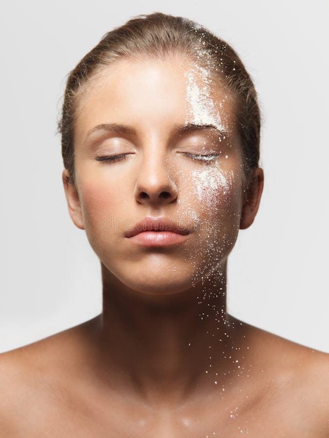 Woman pampering her body stock image. Image of healthcare - 10841677