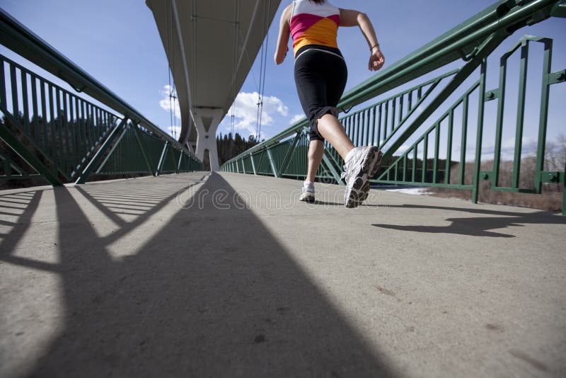 Young Woman starting run stock image. Image of fitness - 13979723