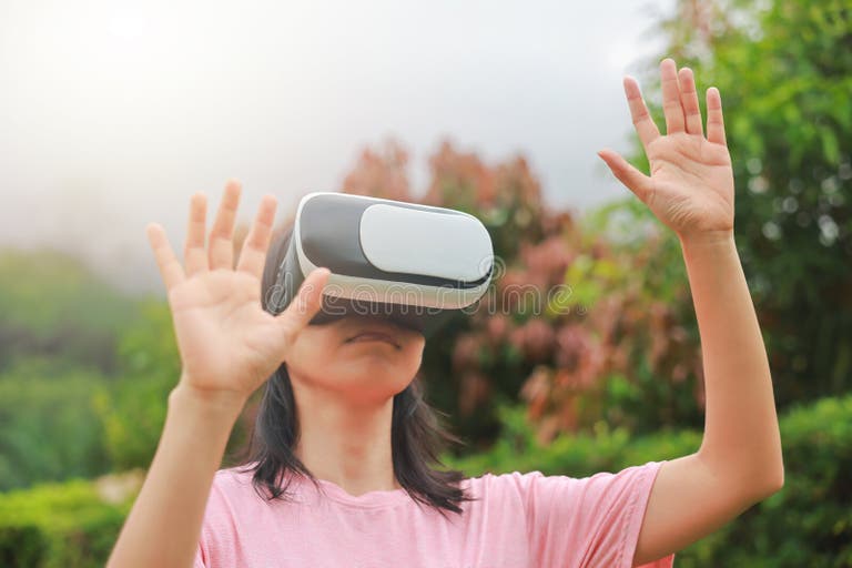 17,322 Interactive Vr Technology Stock Photos - Free & Royalty-Free ...