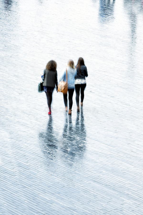 Young Women Walking in Rain Stock Image - Image of consumer, rush: 47194771