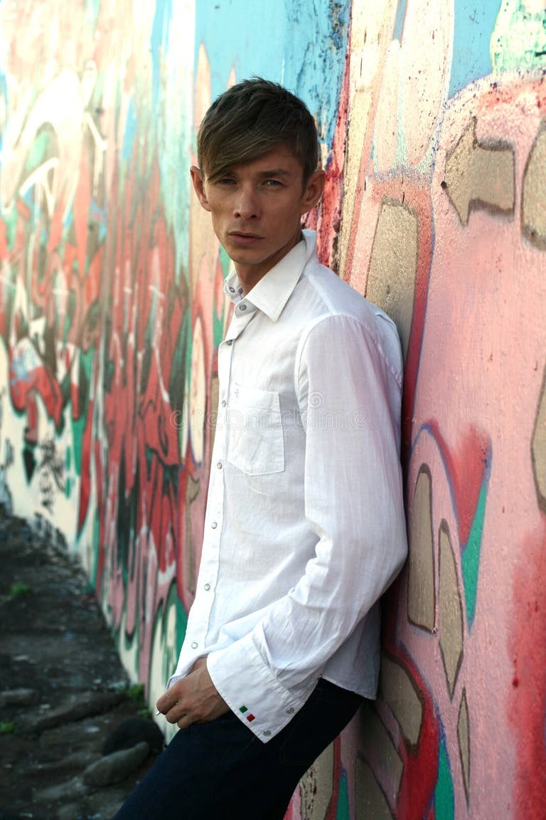 661 Graphiti L Stock Photos - Free & Royalty-Free Stock Photos from ...