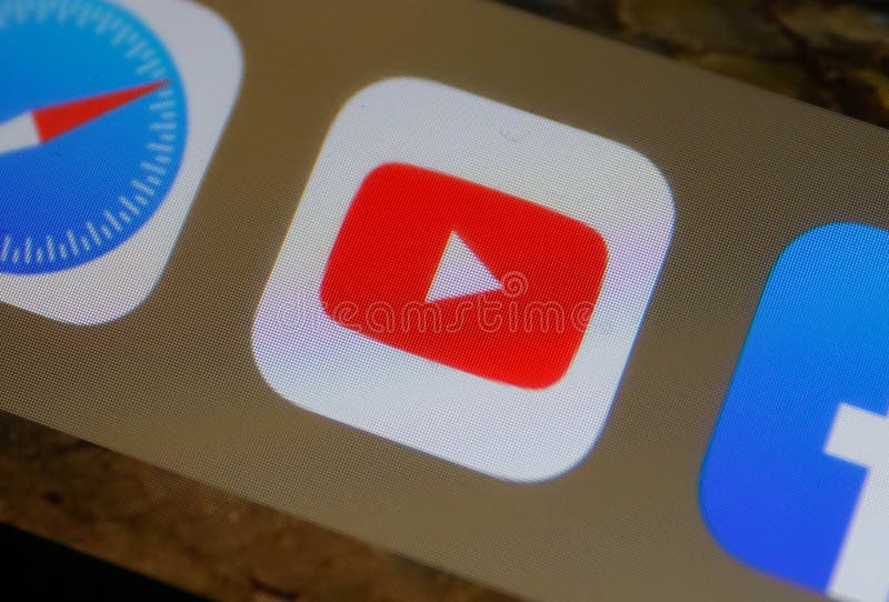 YouTube app icon editorial photography. Image of icon - 249215567