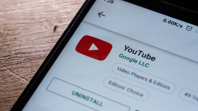YouTube app in play store editorial stock photo. Image of account ...
