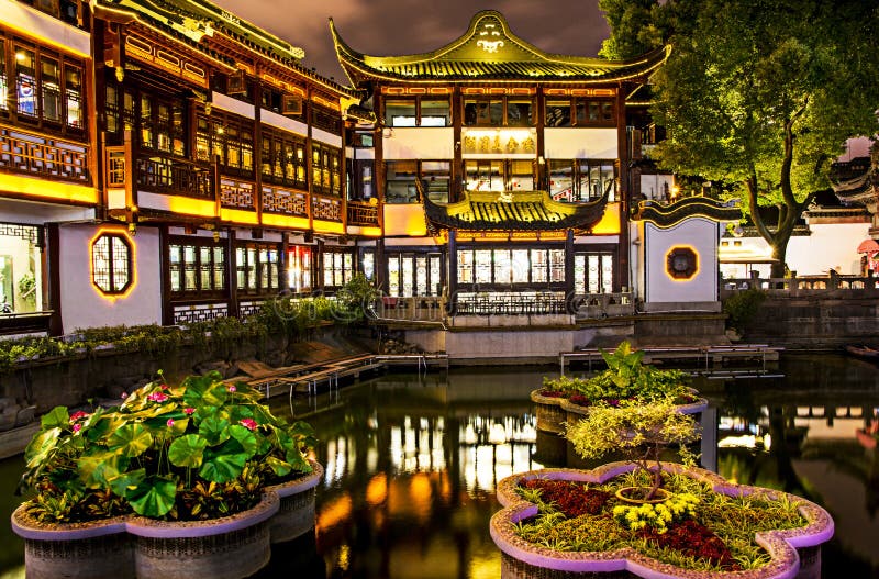 Yu Garden and Bazaar stock photo. Image of china, tree - 80100280