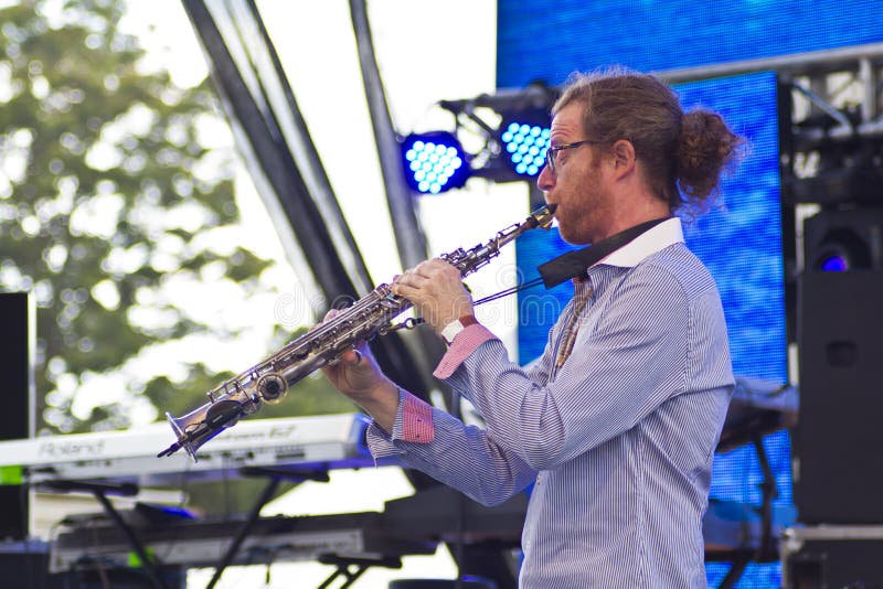 Yuval Cohen editorial stock photo. Image of concert, israeli - 38375663