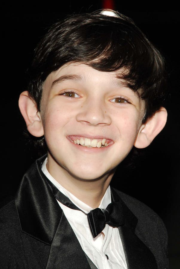 [TOMT] [ACTOR] [2010s] Kid actor with an adult face : r/tipofmytongue