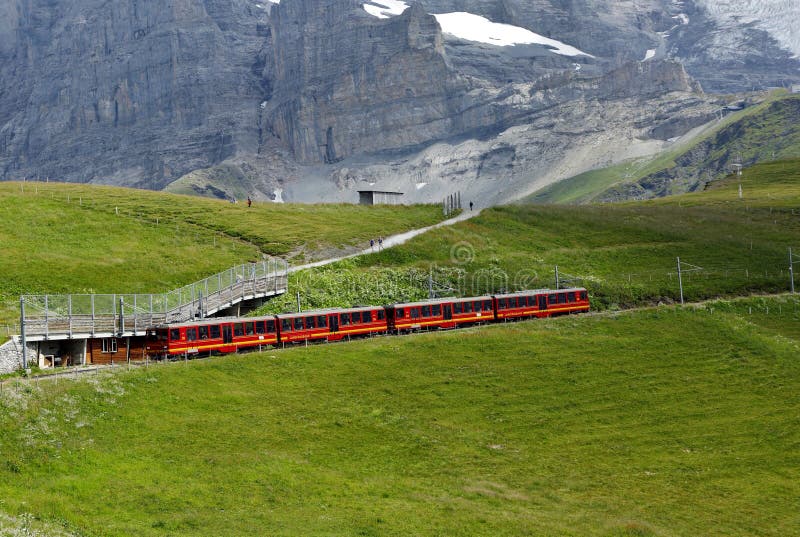 Zahnradbahn Auch Genannt Als Zahnradbahn Oder Zahnstangentrieb Railw ...